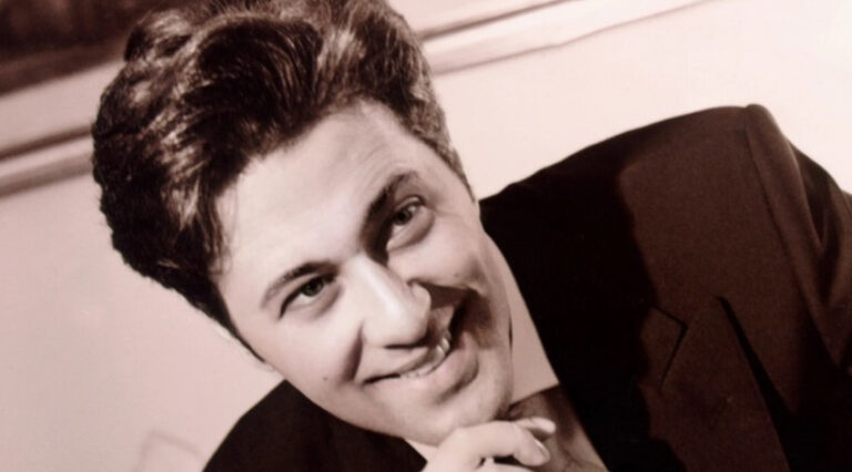 Ivan De Carlo è il nuovo “Elvis” a teatro | Musical